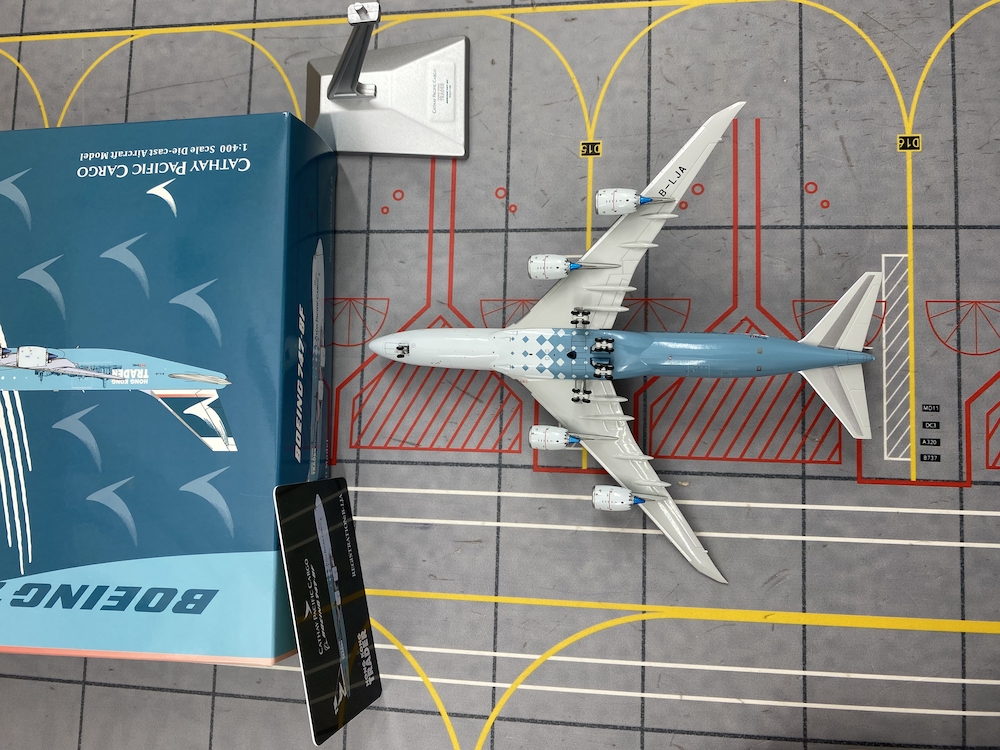 Boeing 747-8F Cathay Pacific Cargo Hongkong Trader | Modelsnavigator.com