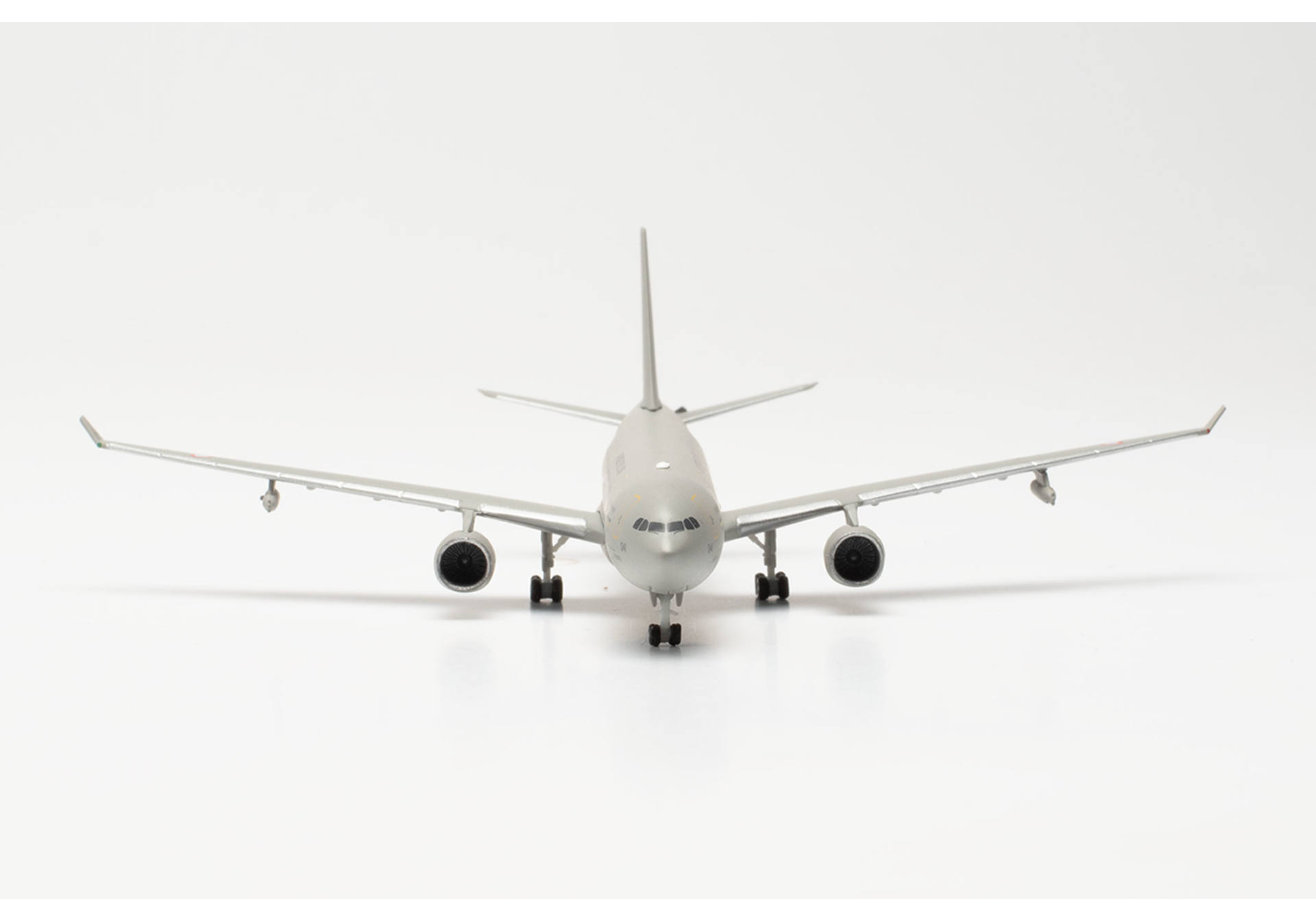 Airbus A330-200 MRTT French Air Force ERVTS 01.031 Breta ...