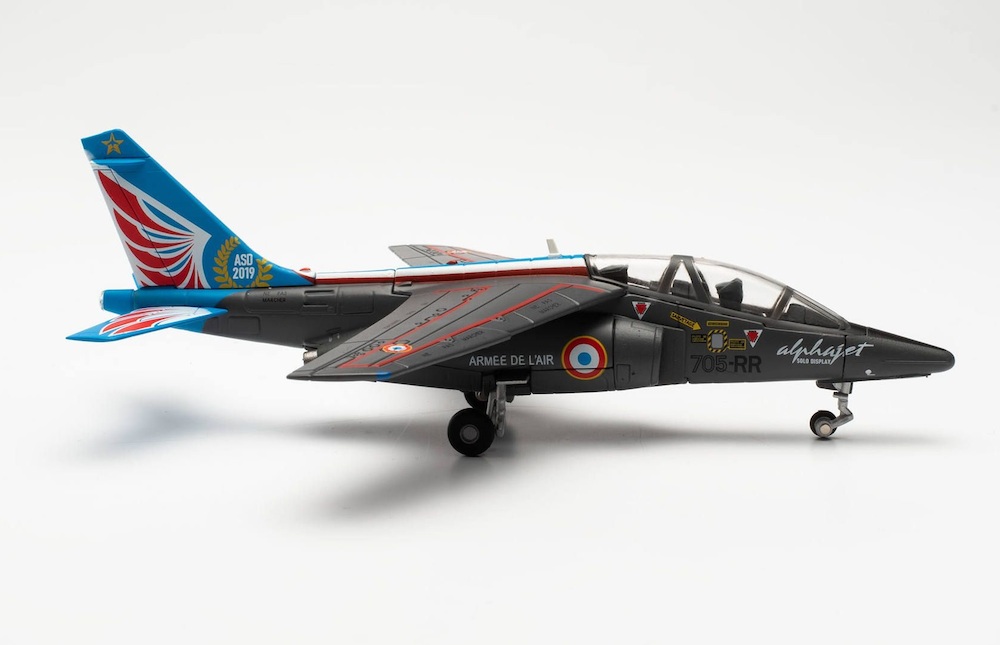 Alpha Jet E French Air Force Solo Display Team | Modelsnavigator.com