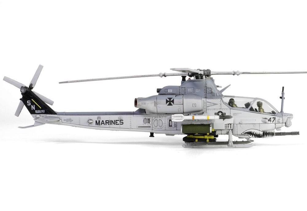 Bell AH-1Z Cobra US Marine Corps, USMC Vengeance, Camp Pendleton, CA ...