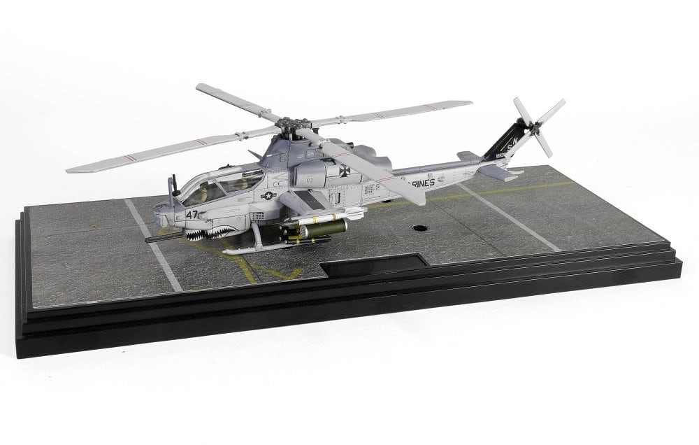 Bell AH-1Z Cobra US Marine Corps, USMC Vengeance, Camp Pendleton, CA ...