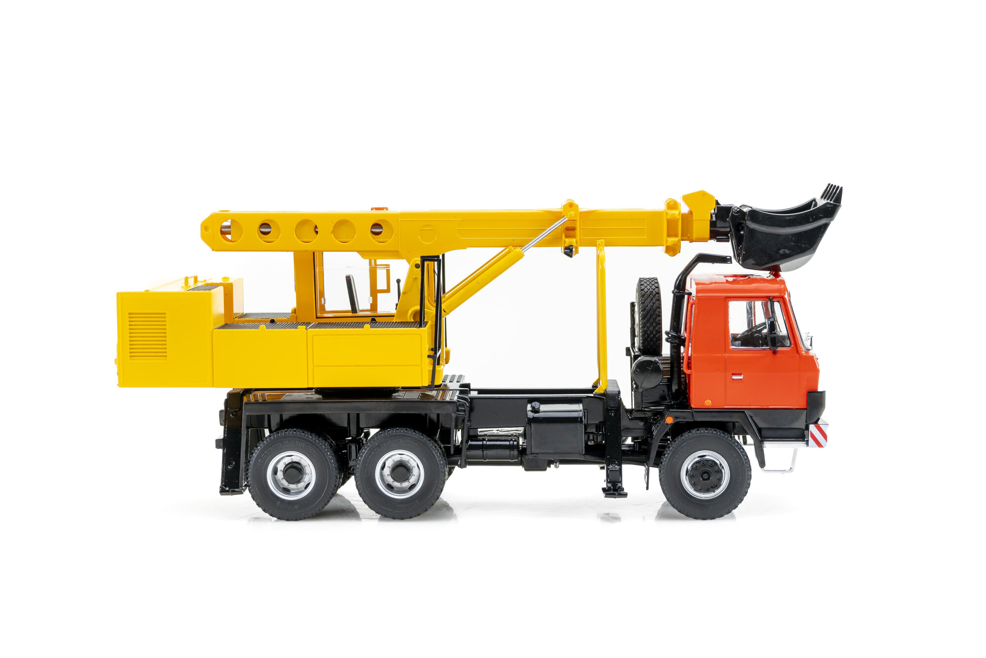 Tatra T815 UDS 114A | Modelsnavigator.com