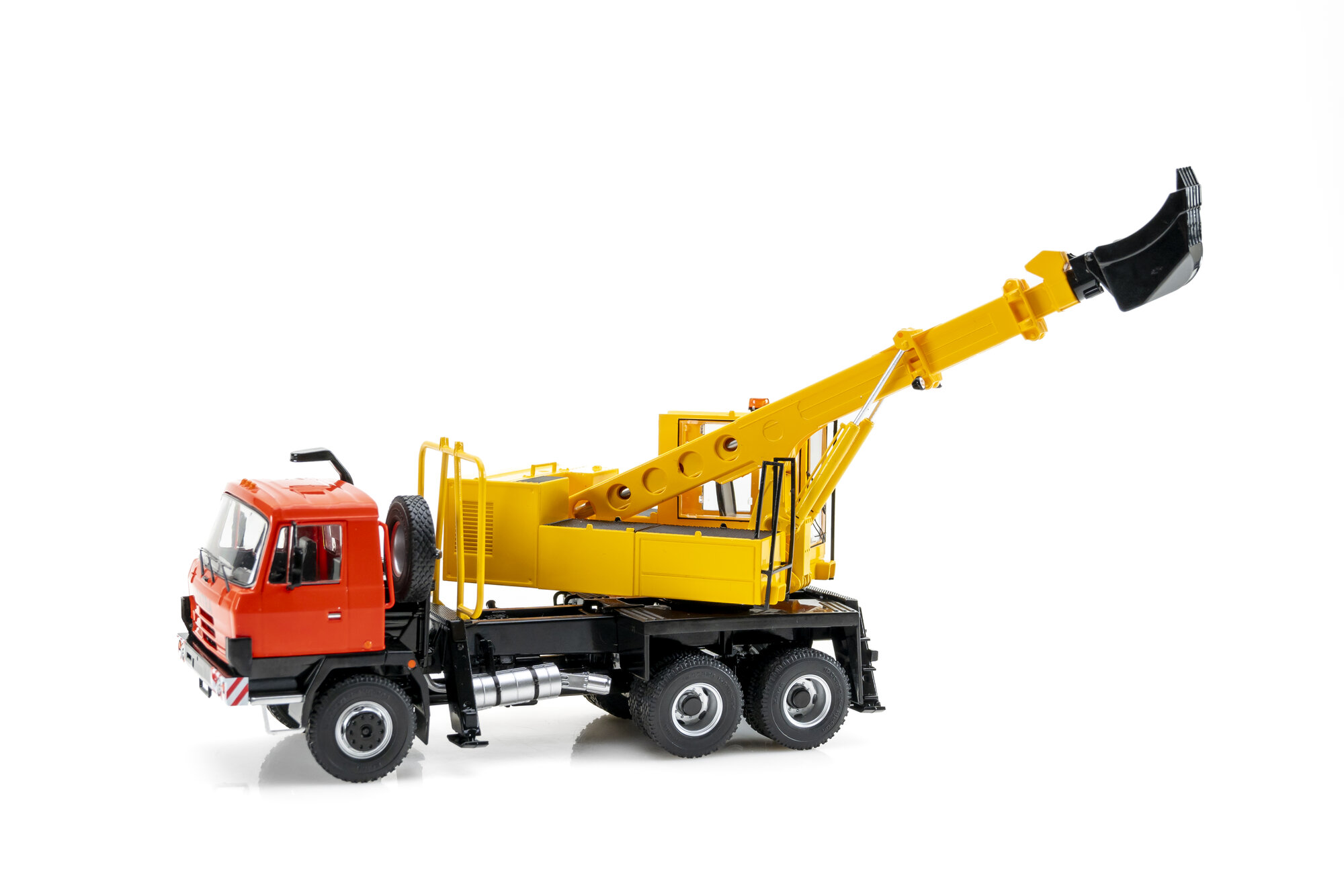 Tatra T815 UDS 114A | Modelsnavigator.com