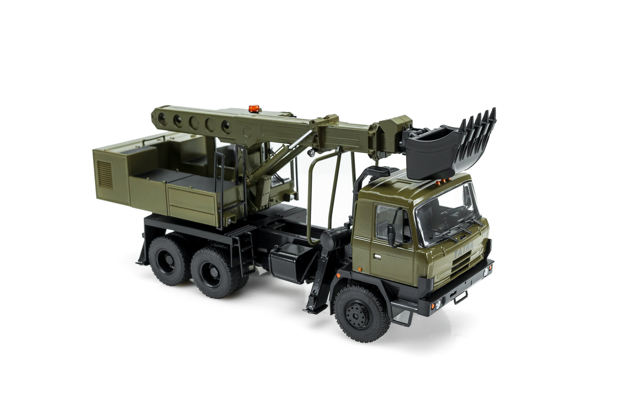 Tatra T815 UDS 114A Vojenská zelená | Modelsnavigator.com