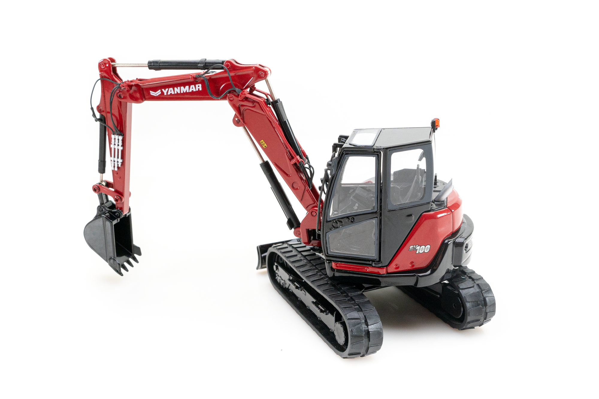 YANMAR SV100 Rouge | Modelsnavigator.com