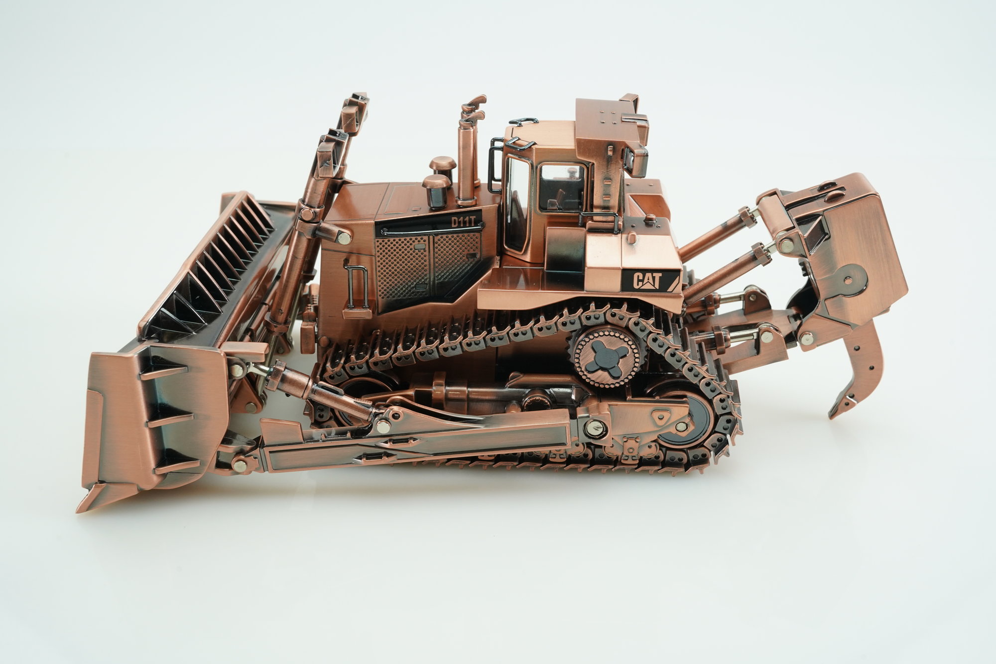 Cat D11T Track Type Tracktor - commemorative edition - copper ...