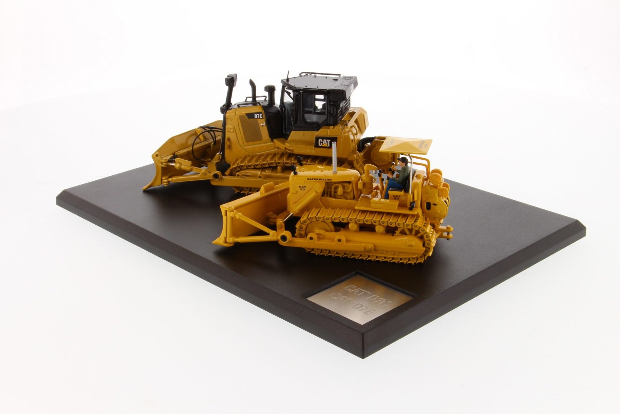 CAT Track Type Tractor Evolution (D7C&D7E) Track Type Tractor Evolution ...