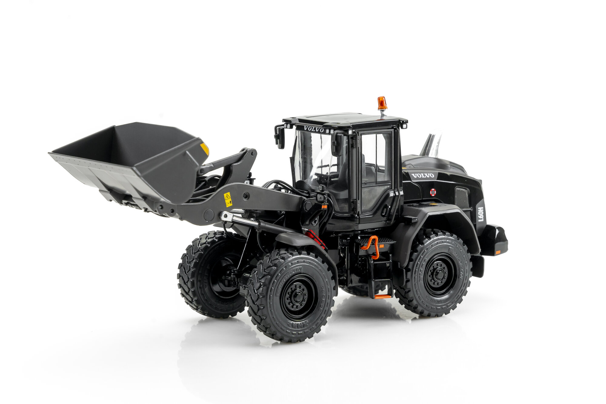Volvo L60H Limited Black Edition | Modelsnavigator.com