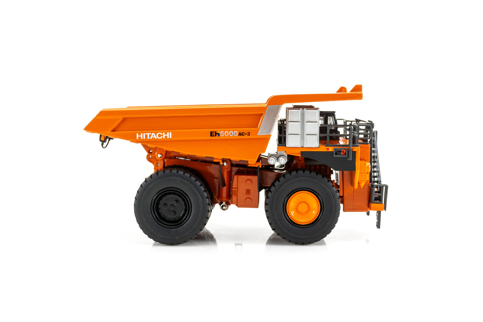 Hitachi EH5000 AC-3 fixed dumper | Modelsnavigator.com