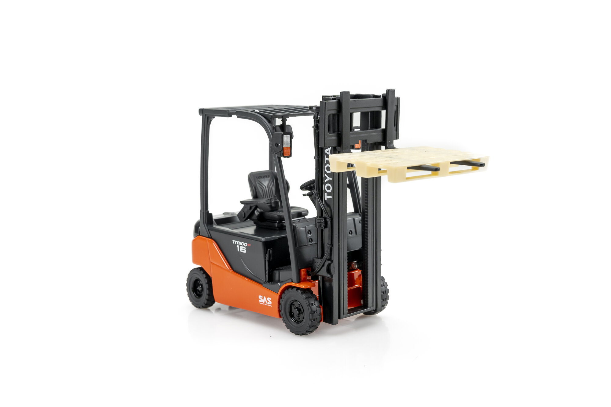 Toyota Traigo 48 version with 4 wheels | Modelsnavigator.com