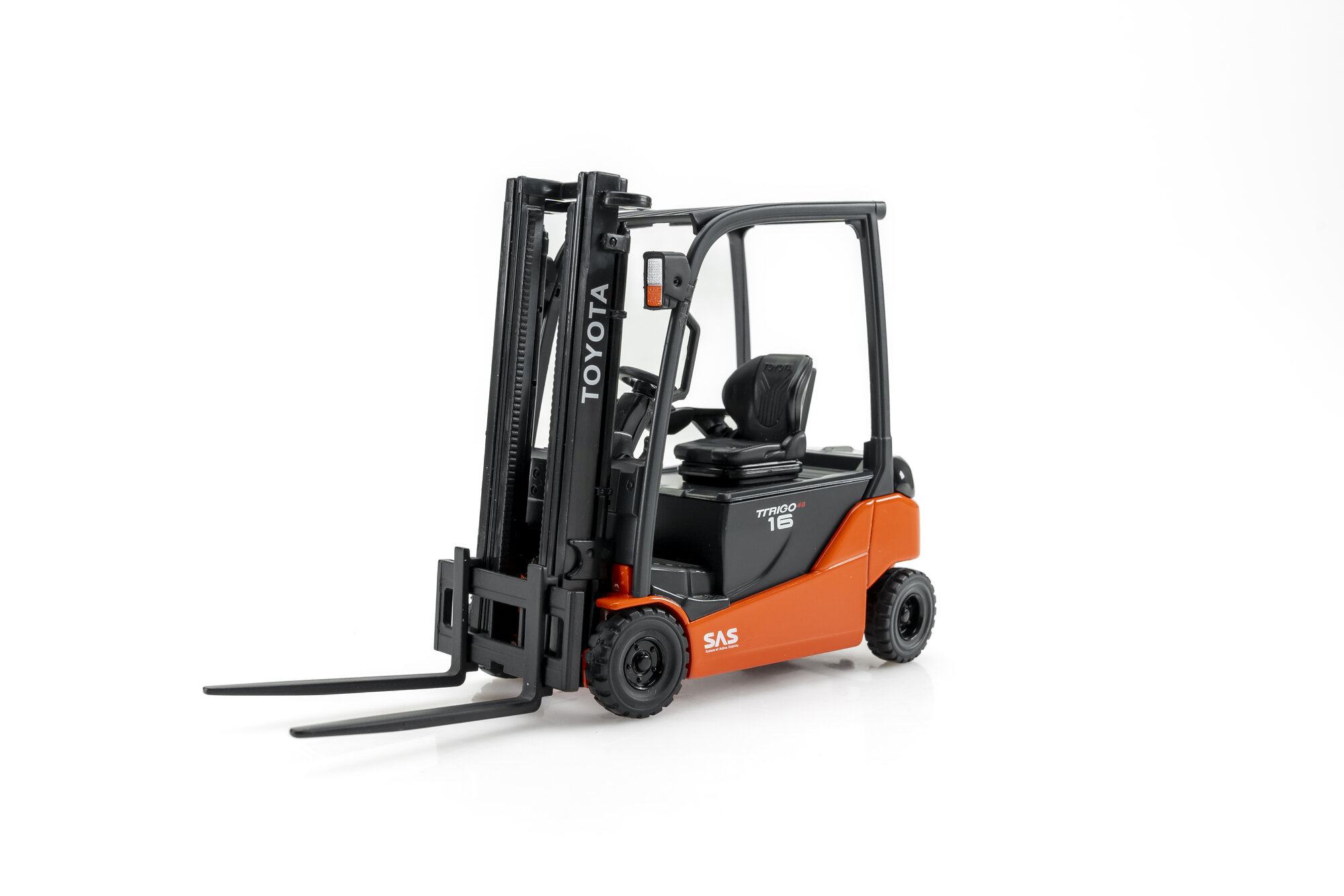 Toyota Traigo 48 version with 4 wheels | Modelsnavigator.com