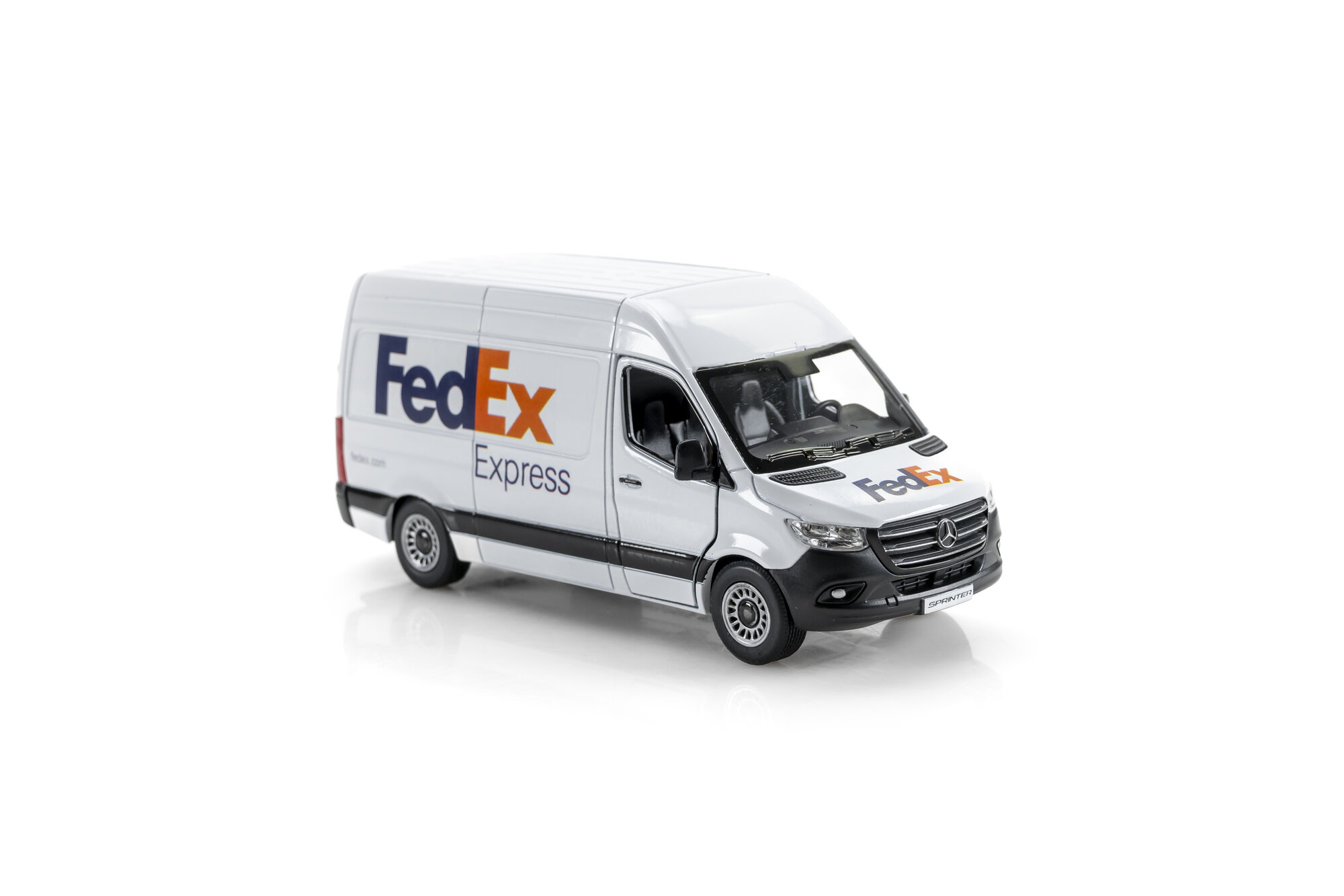 Mercedes-Benz Sprinter 319 CDI FedEx courier | Modelsnavigator.com