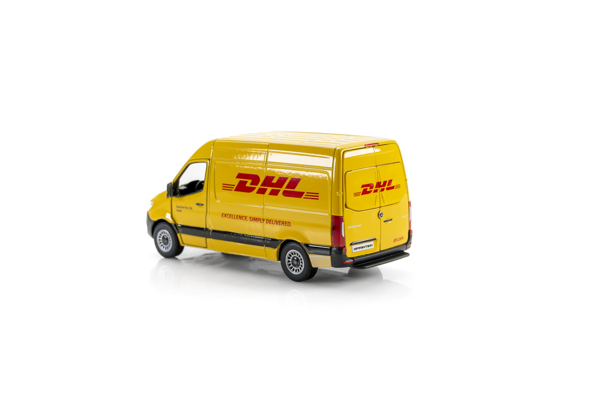 Mercedes-Benz Sprinter 319 CDI DHL courier | Modelsnavigator.com