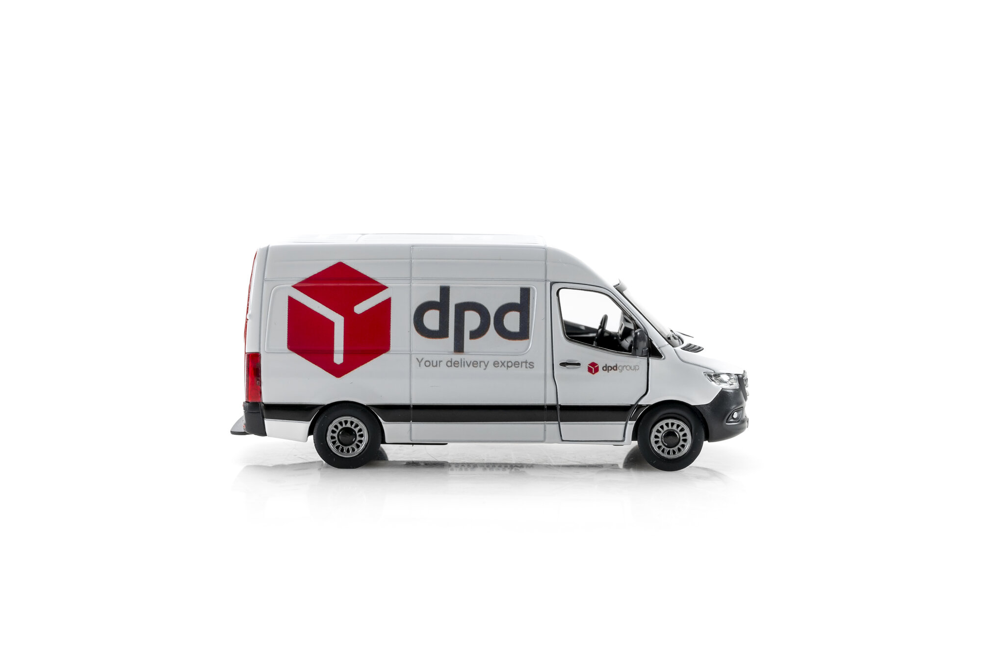 Mercedes-Benz Sprinter 319 CDI DPD courier | Modelsnavigator.com