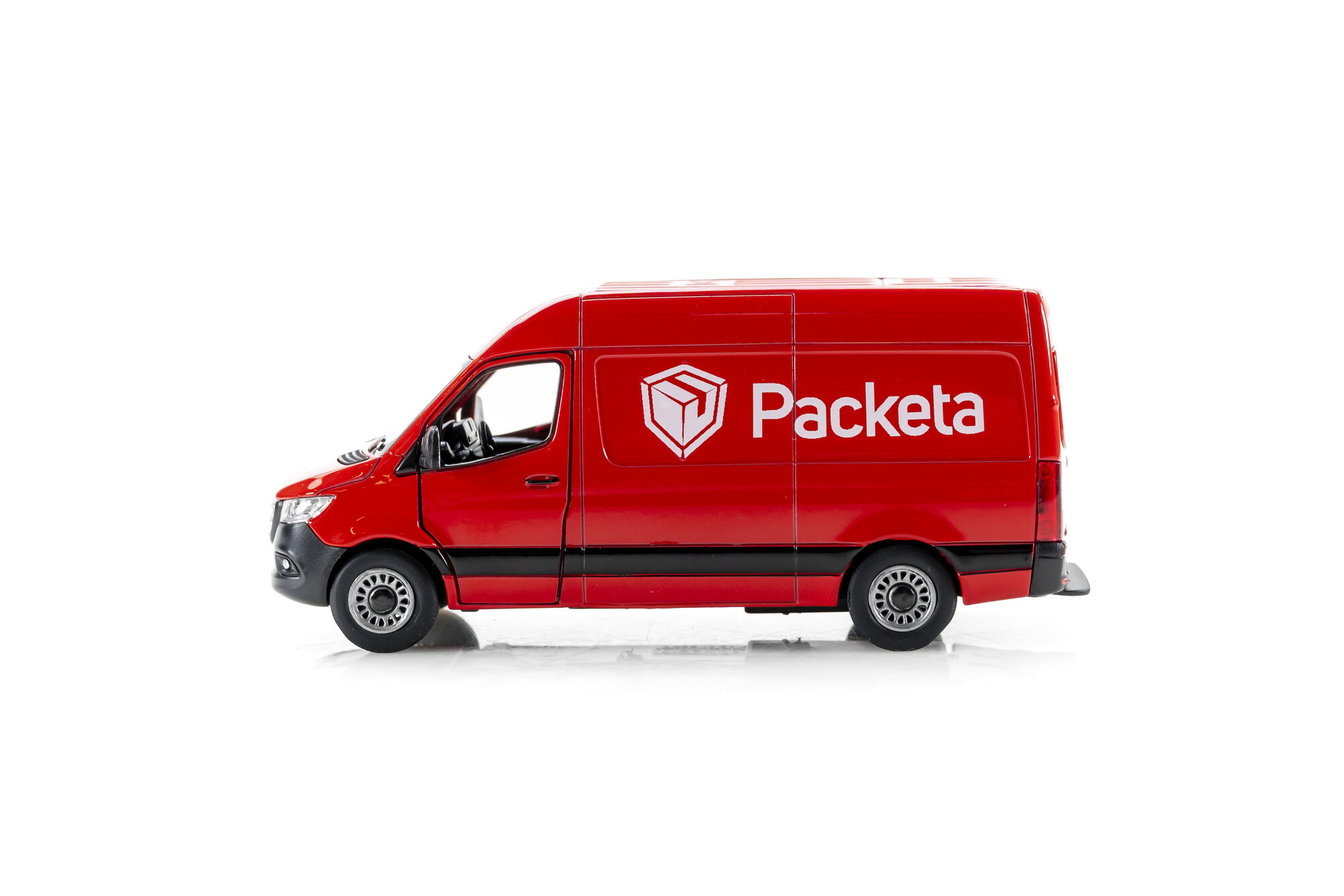 Mercedes-Benz Sprinter 319 CDI Packeta courier | Modelsnavigator.com