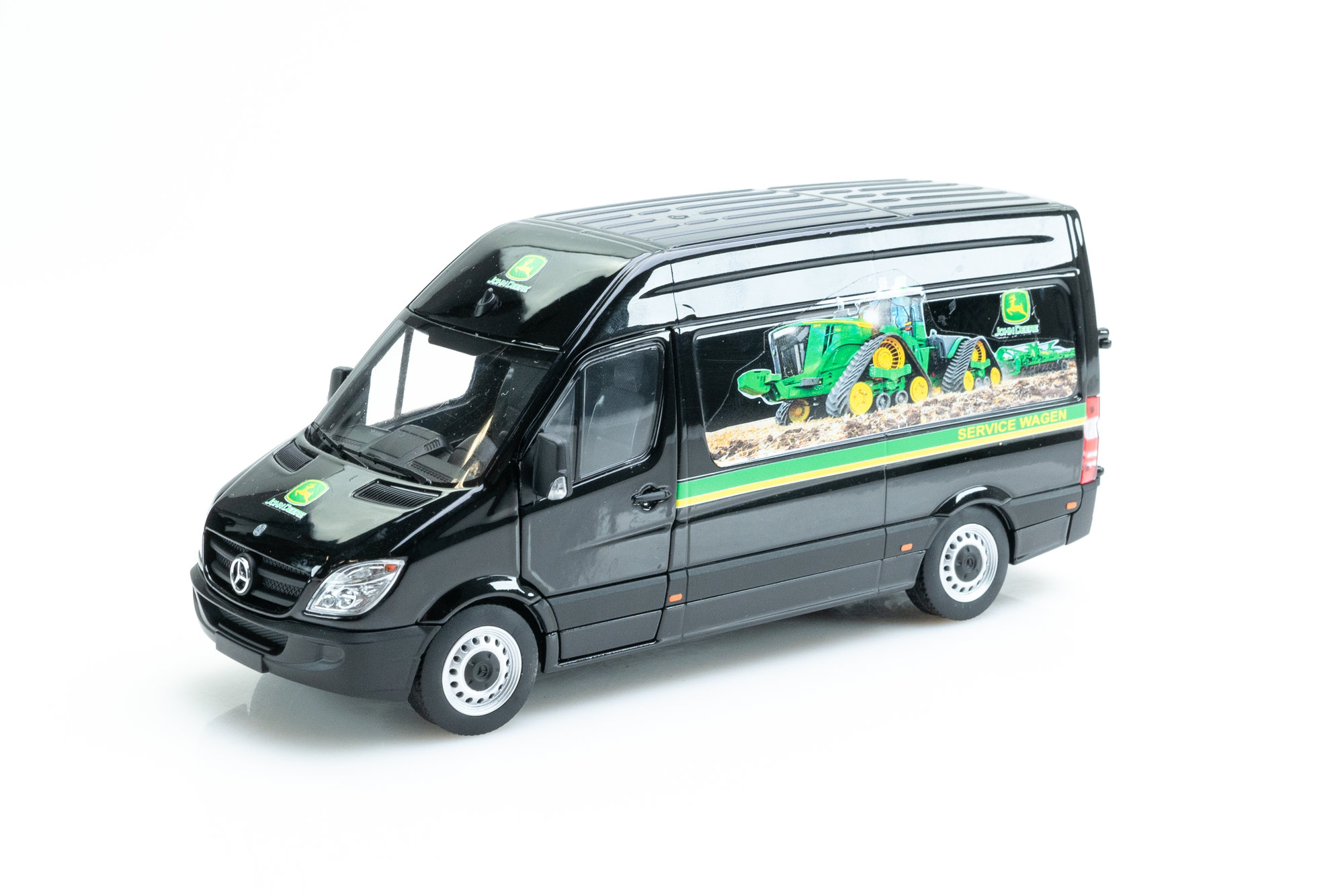 Mercedes-Benz Sprinter John Deere "Black Edition" | Modelsnavigator.com
