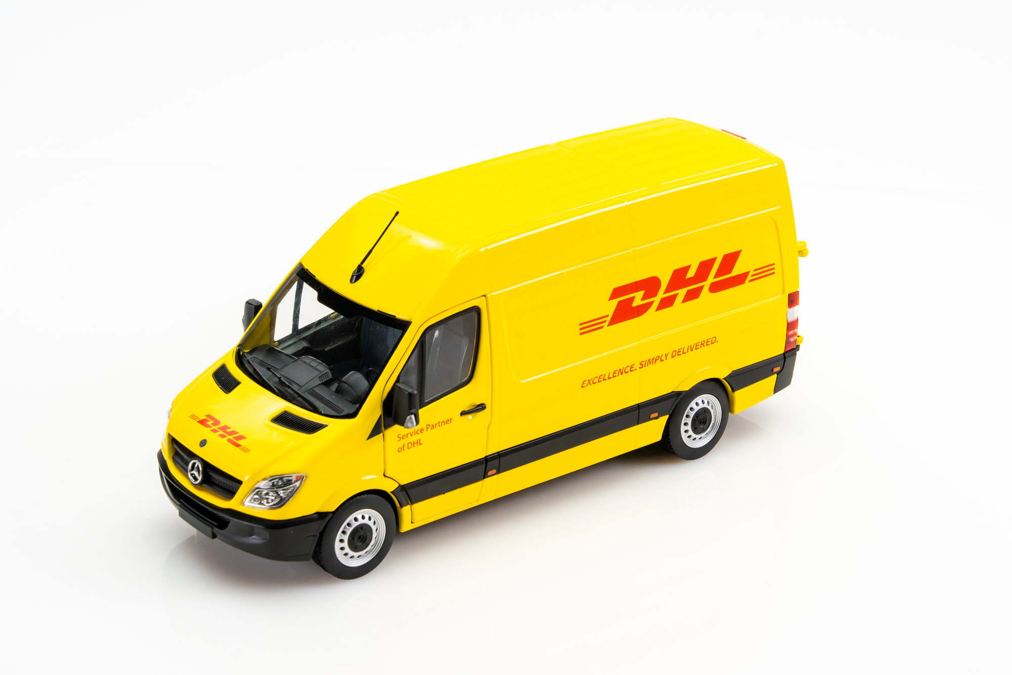 Mercedes-Benz Sprinter yellow DHL design | Modelsnavigator.com