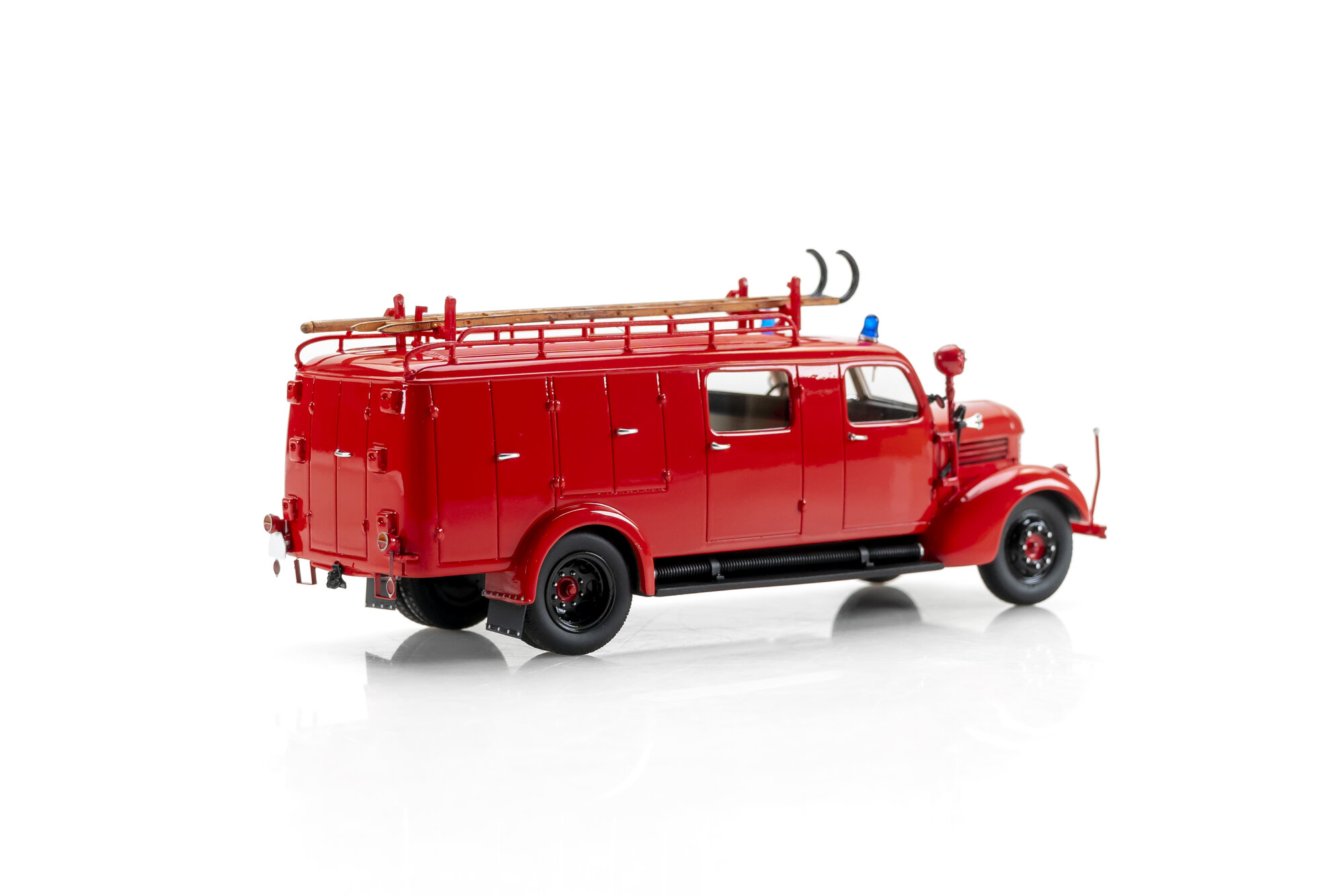 Praga RN DVS 8 | Modelsnavigator.com
