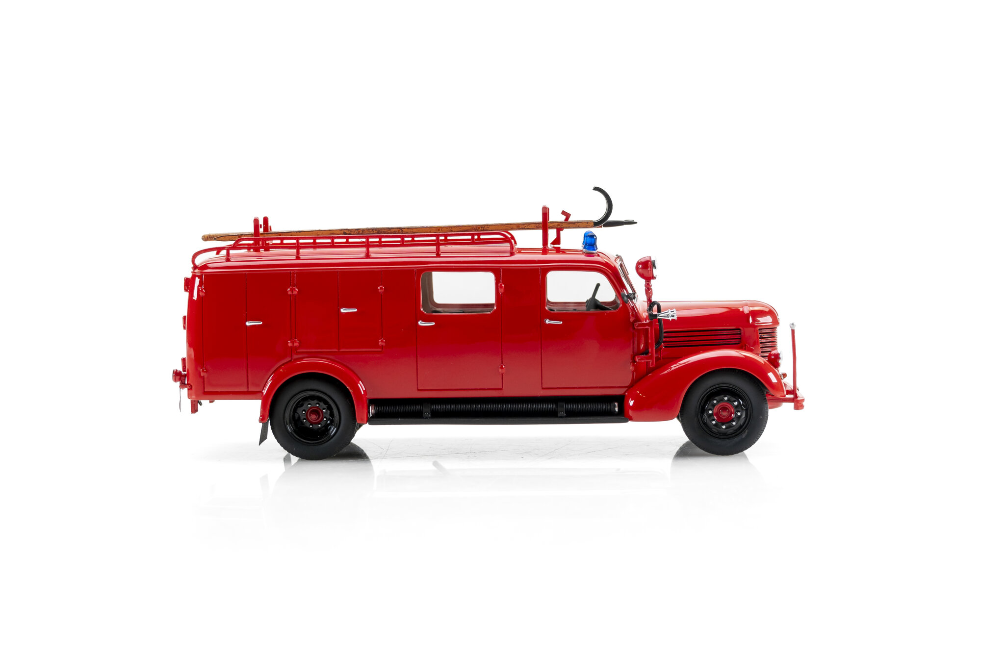 Praga RN DVS 8 | Modelsnavigator.com