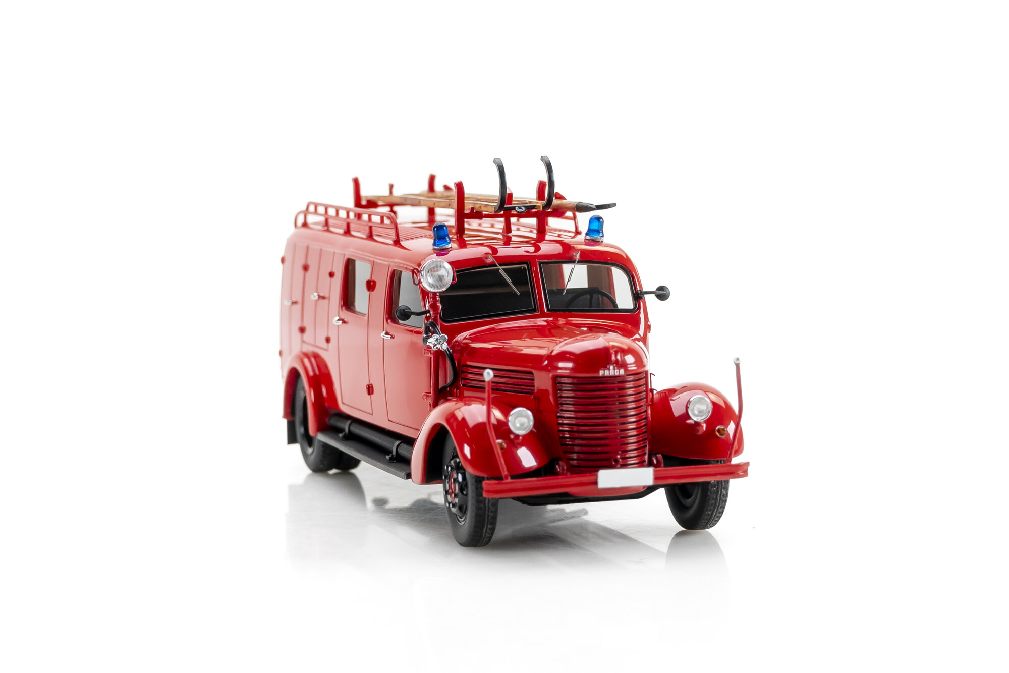 Praga RN DVS 8 | Modelsnavigator.com