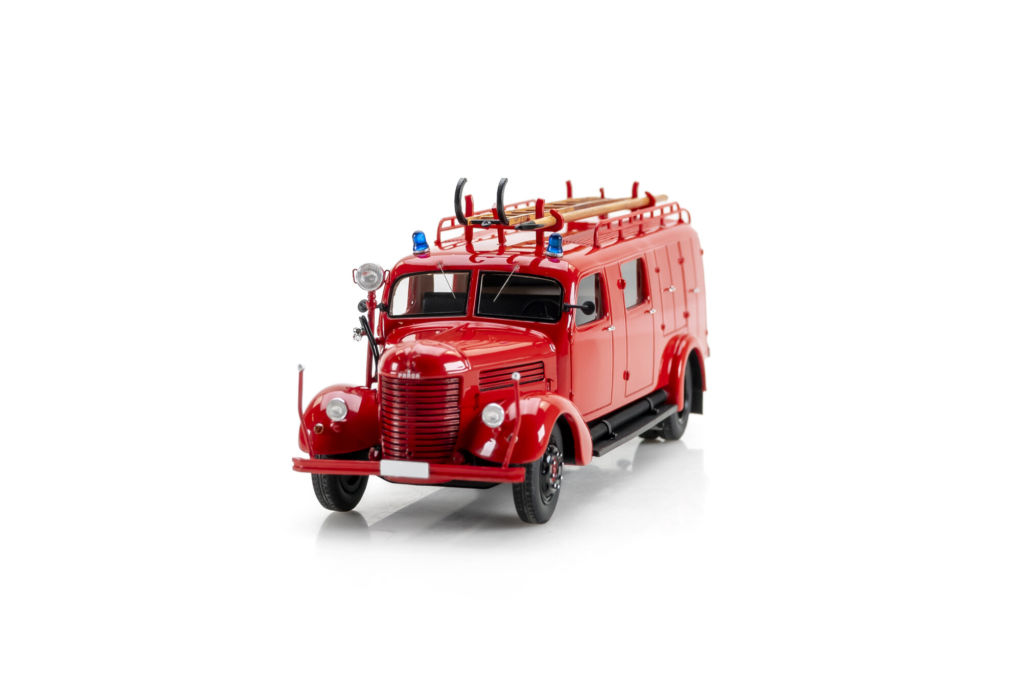 Praga RN DVS 8 | Modelsnavigator.com