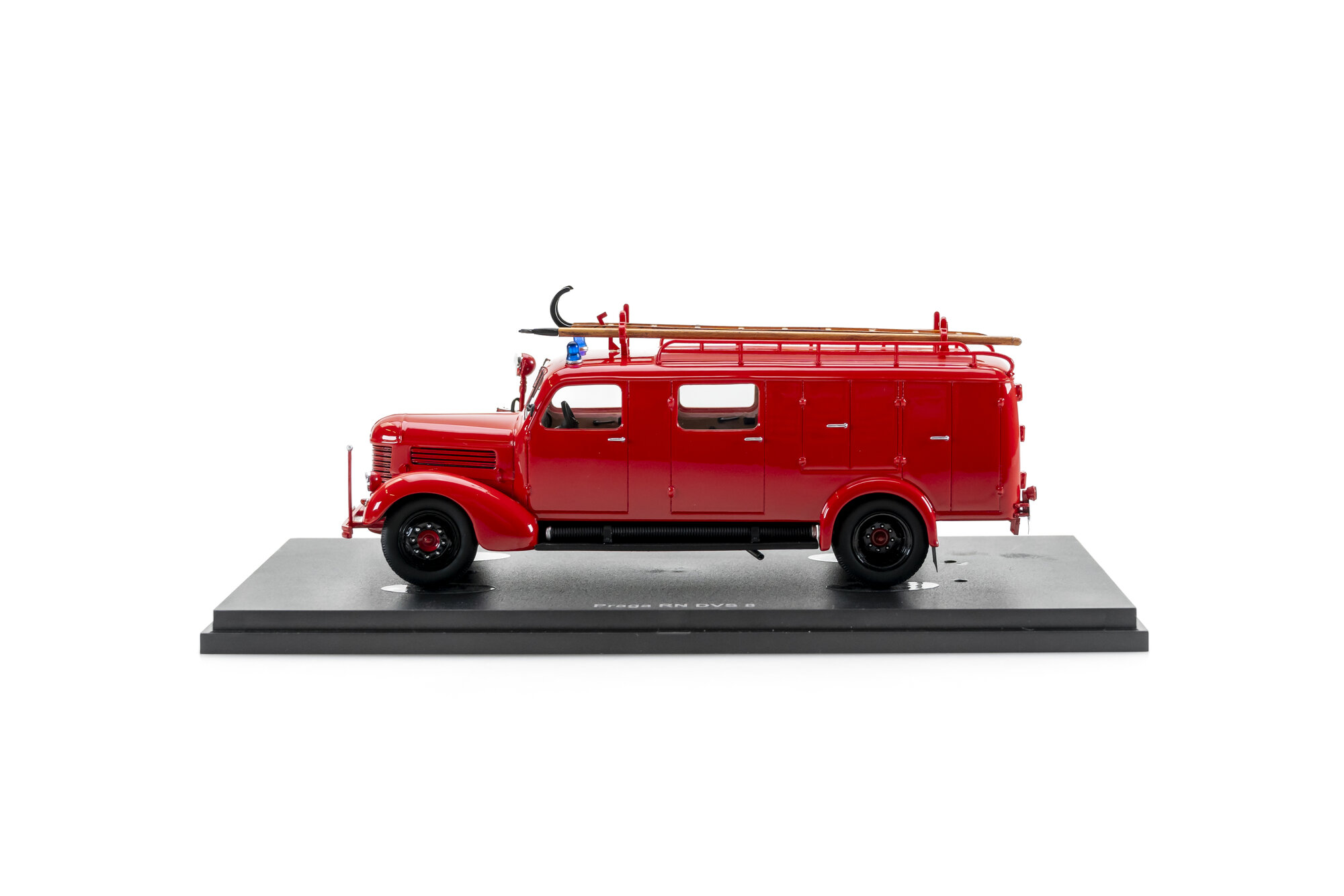Praga RN DVS 8 | Modelsnavigator.com