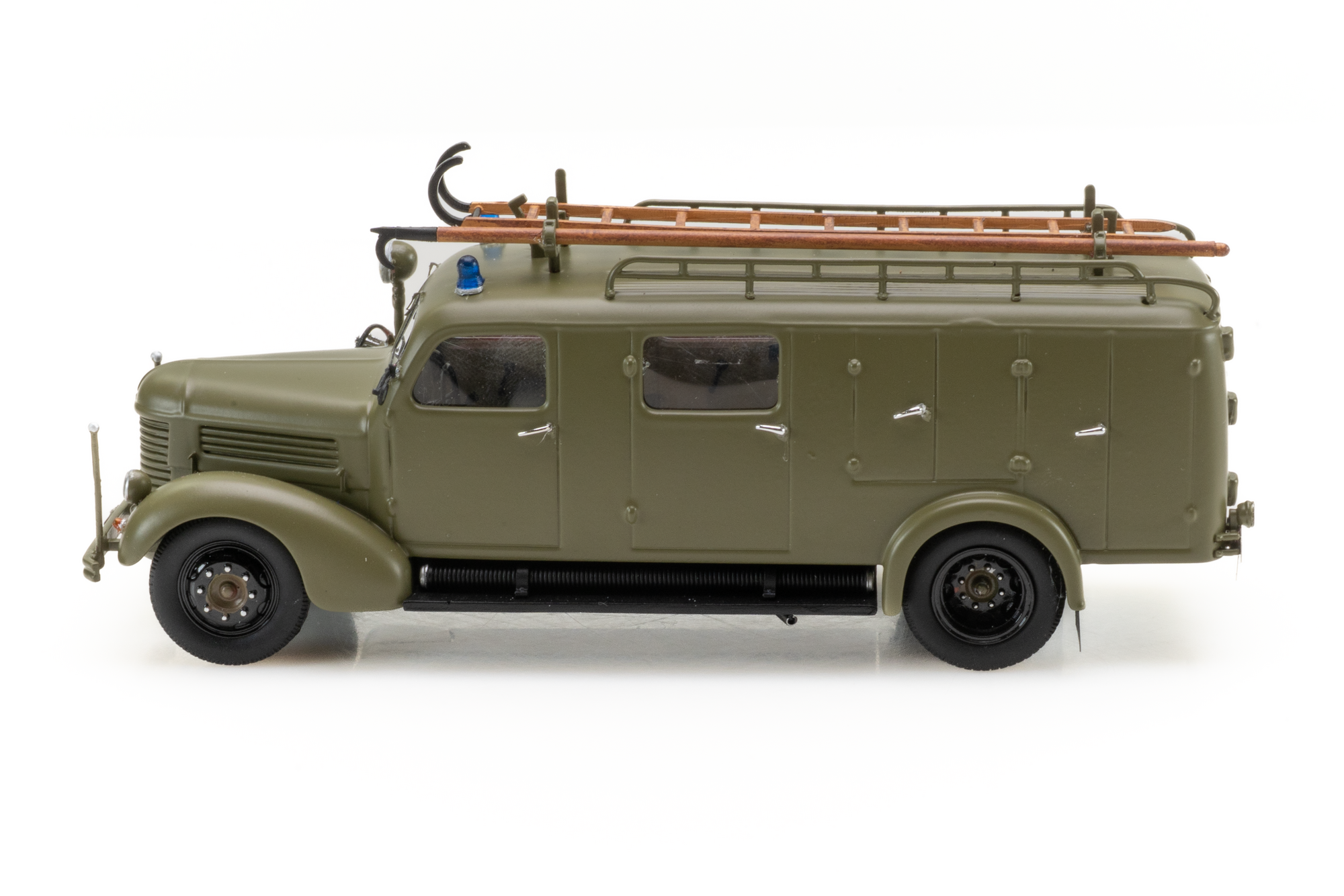Praga RN DVS 8 - green | Modelsnavigator.com