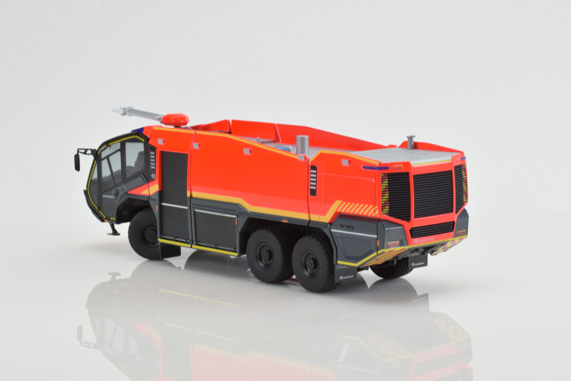 Rosenbauer FLF Panther 6x6 Fire brigade | Modelsnavigator.com