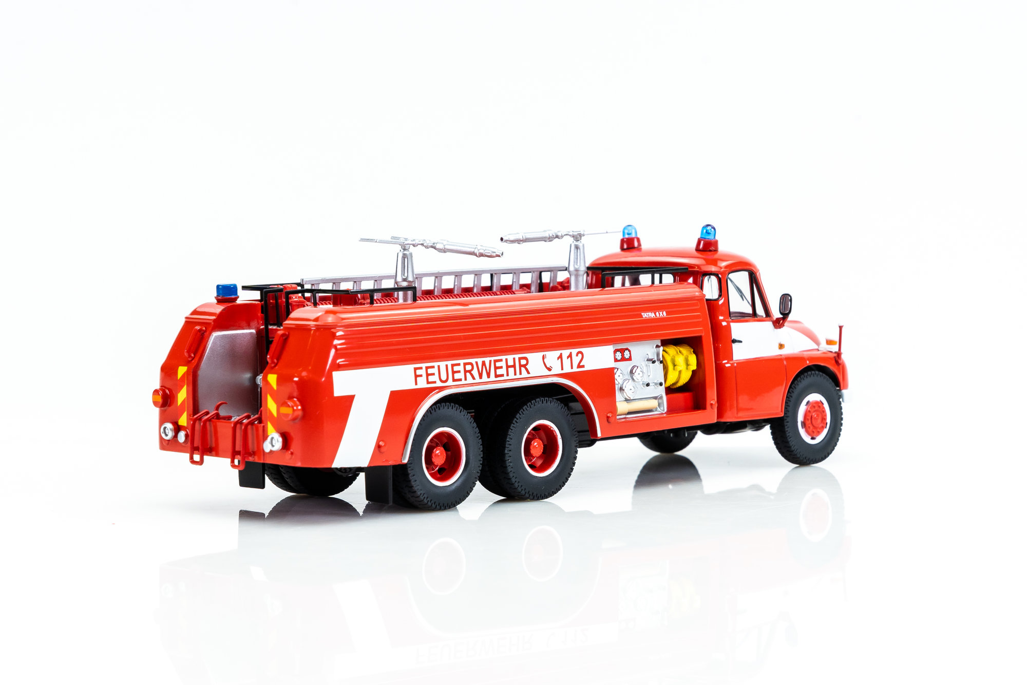 Tatra T138 fire tank "Feuerwehr DDR" 1959 | Modelsnavigator.com