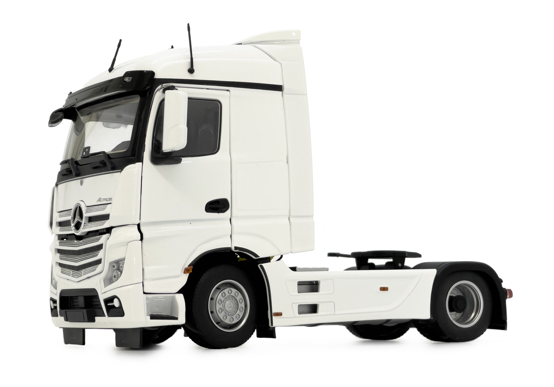 Mercedes-Benz Actros Streamspace 4x2 ,white | Modelsnavigator.com