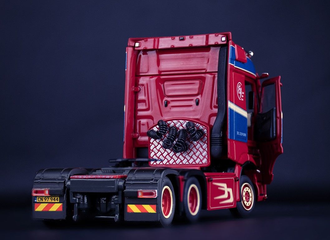 MERCEDES ACTROS BIGSPACE 6x4 ERNEST JACOBSON | Modelsnavigator.com