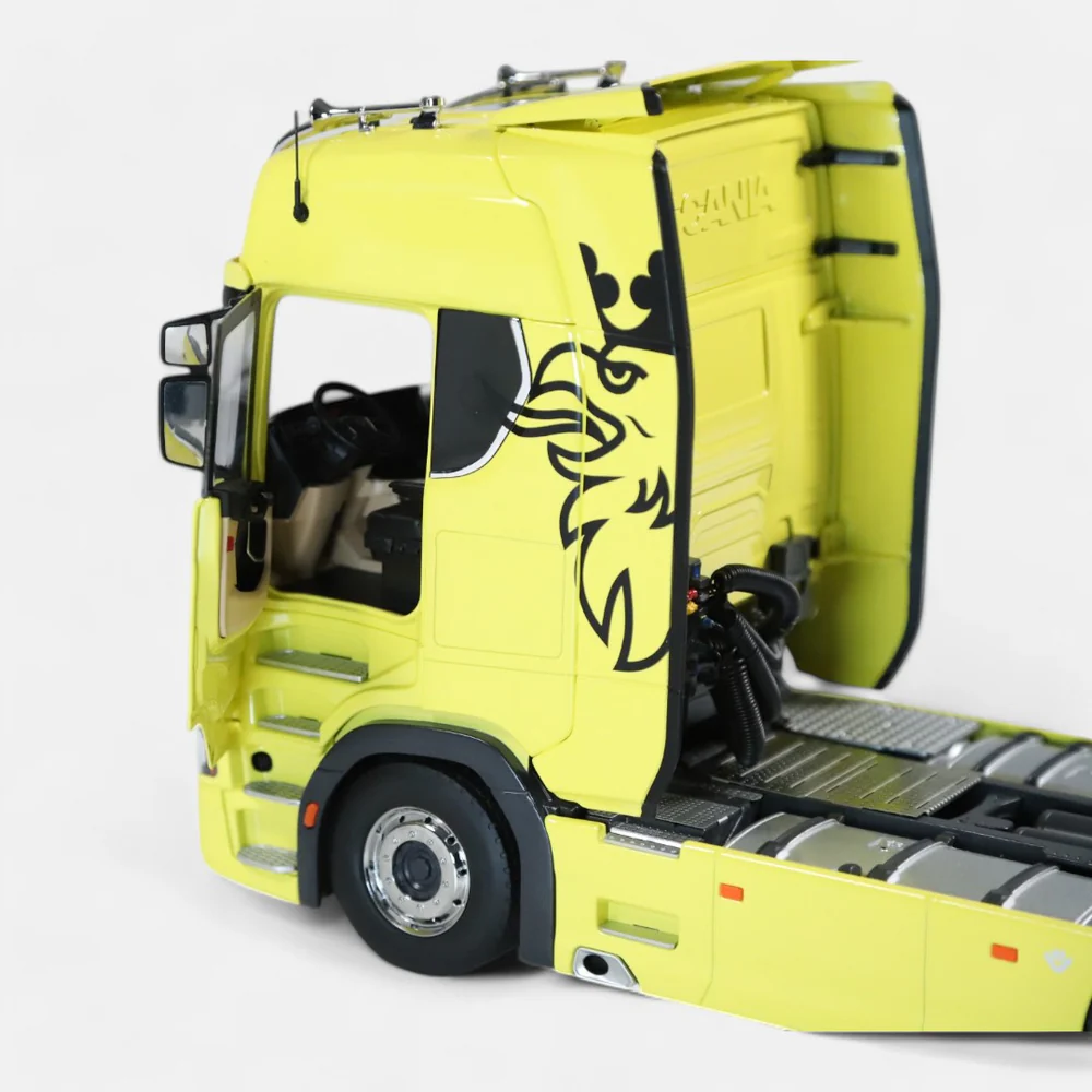 Scania V8 730S 4x2 Yellow | Modelsnavigator.com