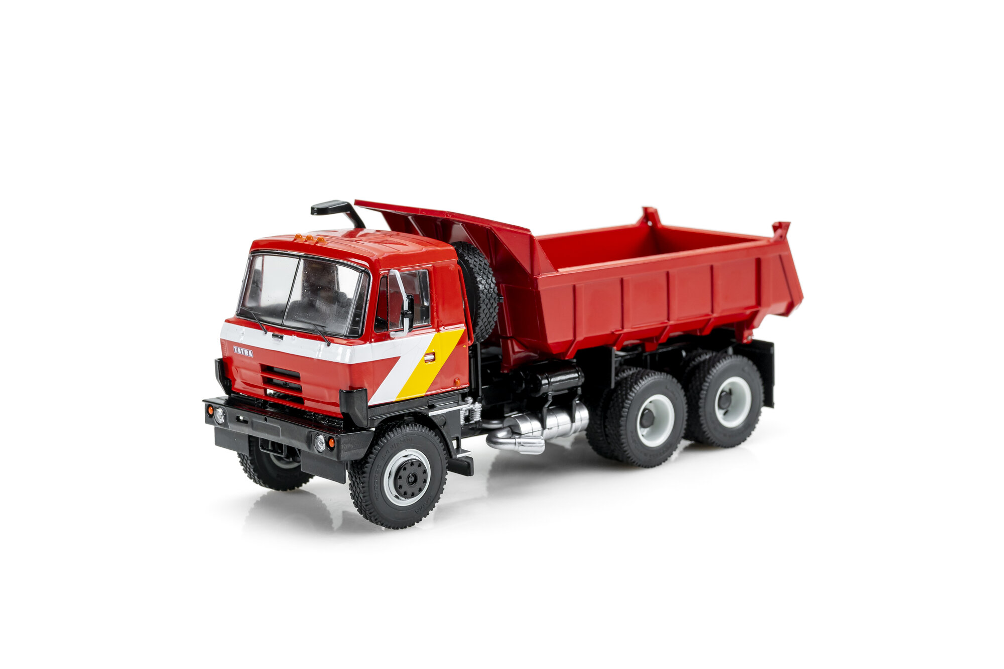 Tatra 815 S1 red | Modelsnavigator.com