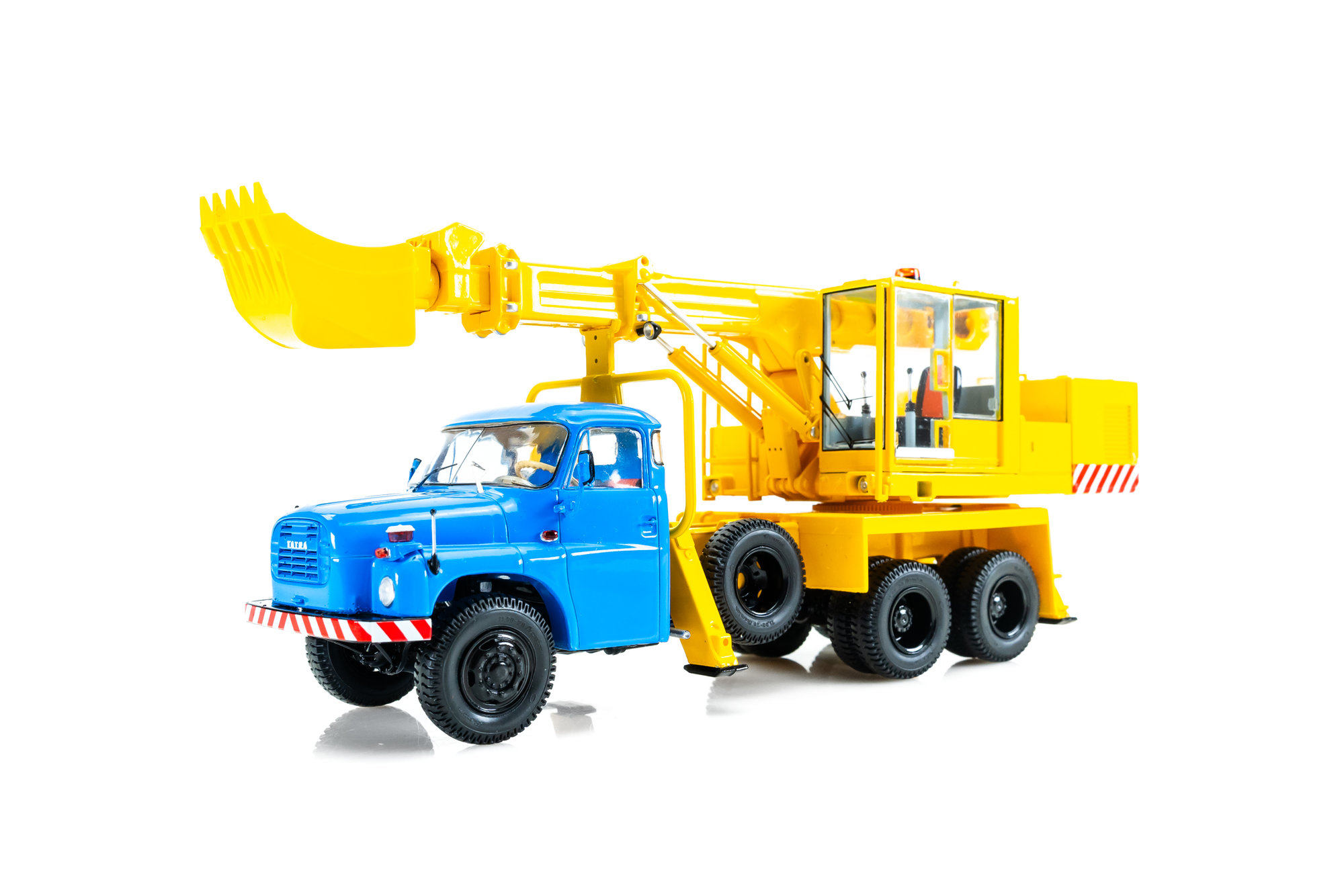 Tatra T148 UDS 110 Yellow/Blue | Modelsnavigator.com