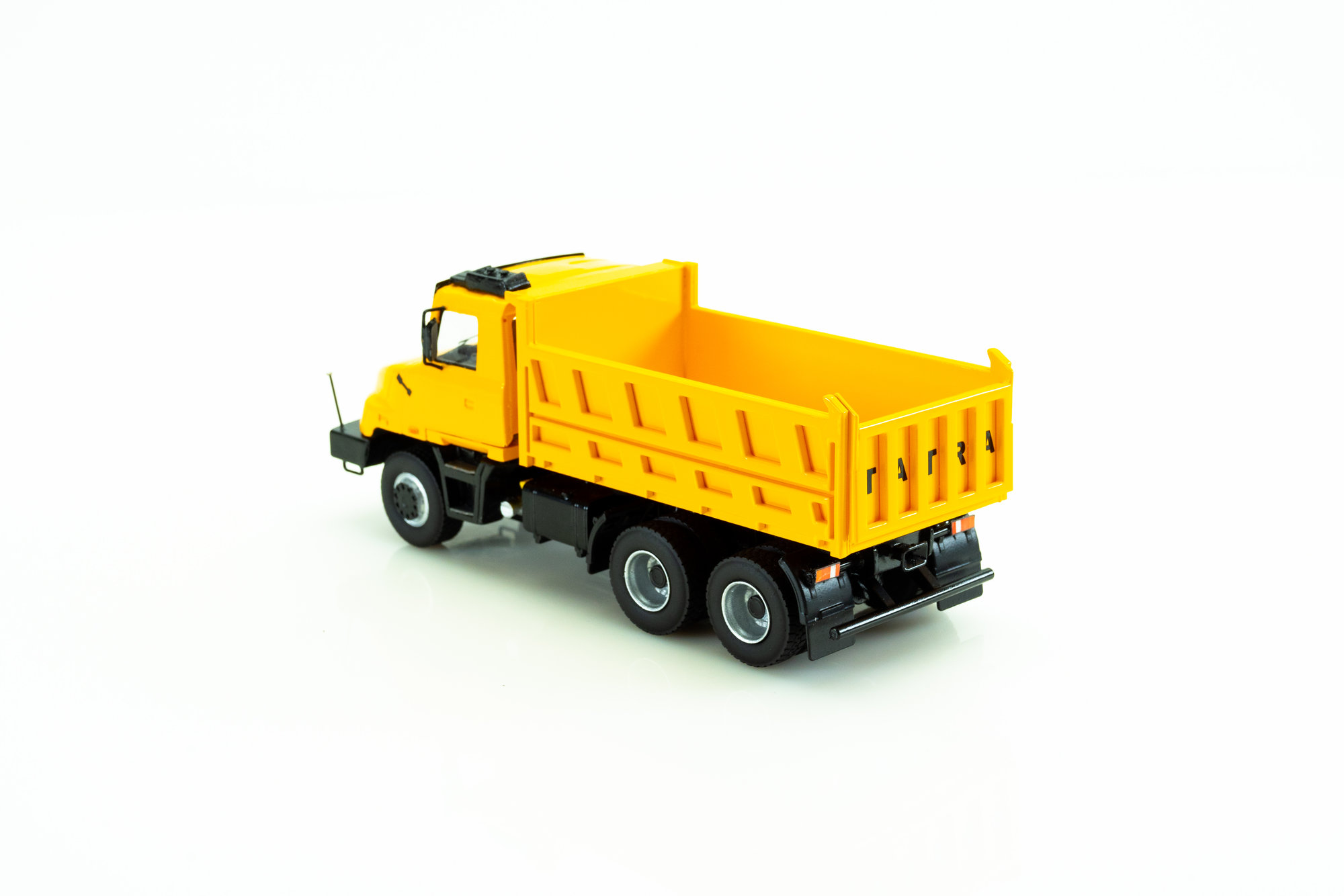 TATRA T163 6x6 Jamal S2 - yellow color | Modelsnavigator.com