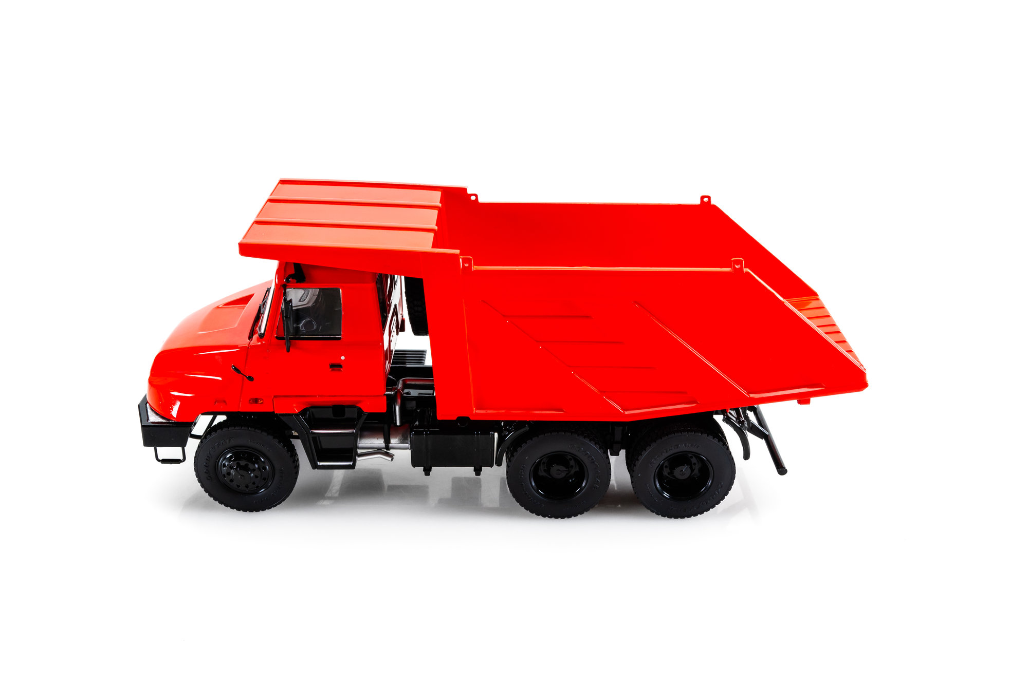 Tatra T163 S1 "JAMAL" red | Modelsnavigator.com