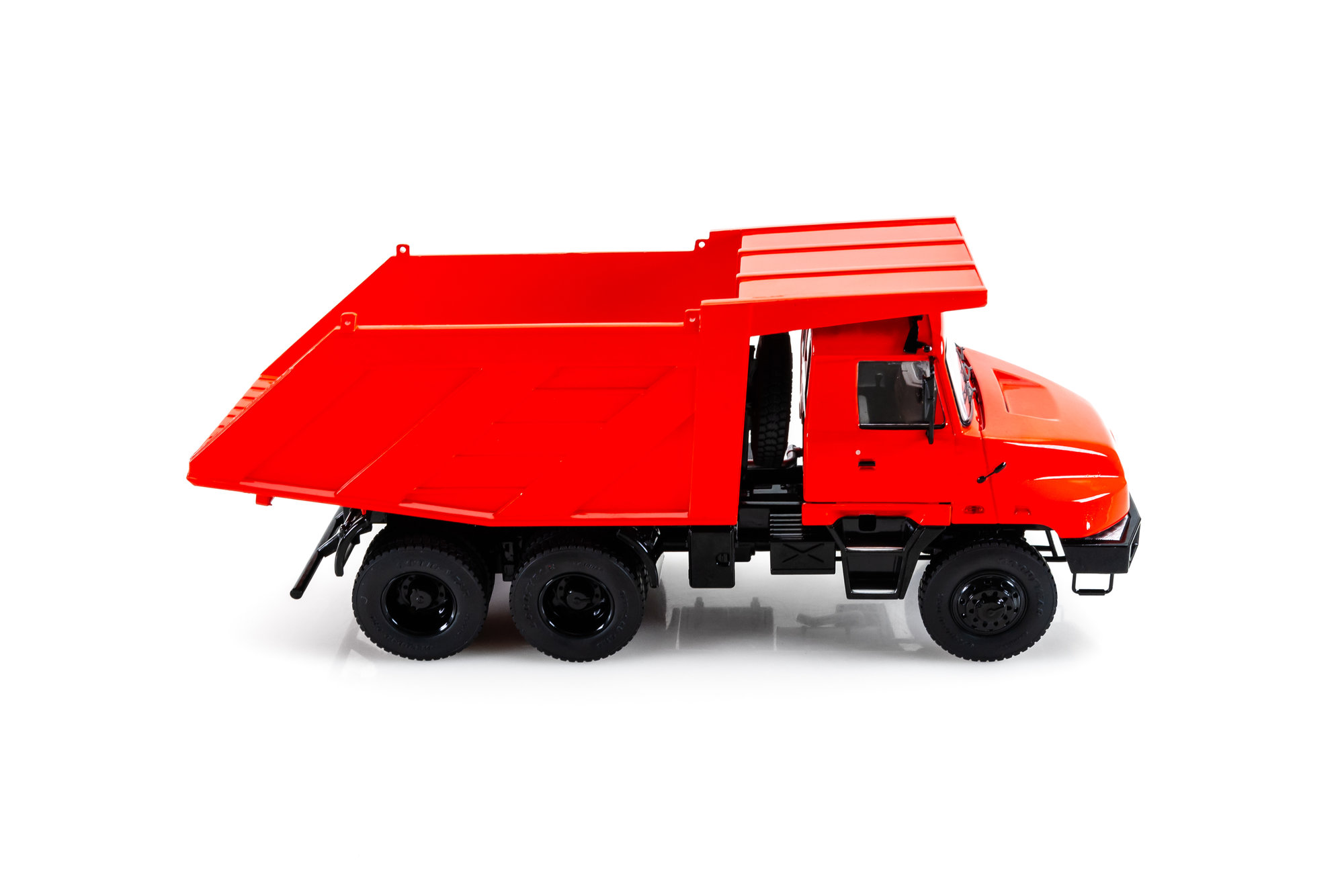 Tatra T163 S1 "JAMAL" red | Modelsnavigator.com