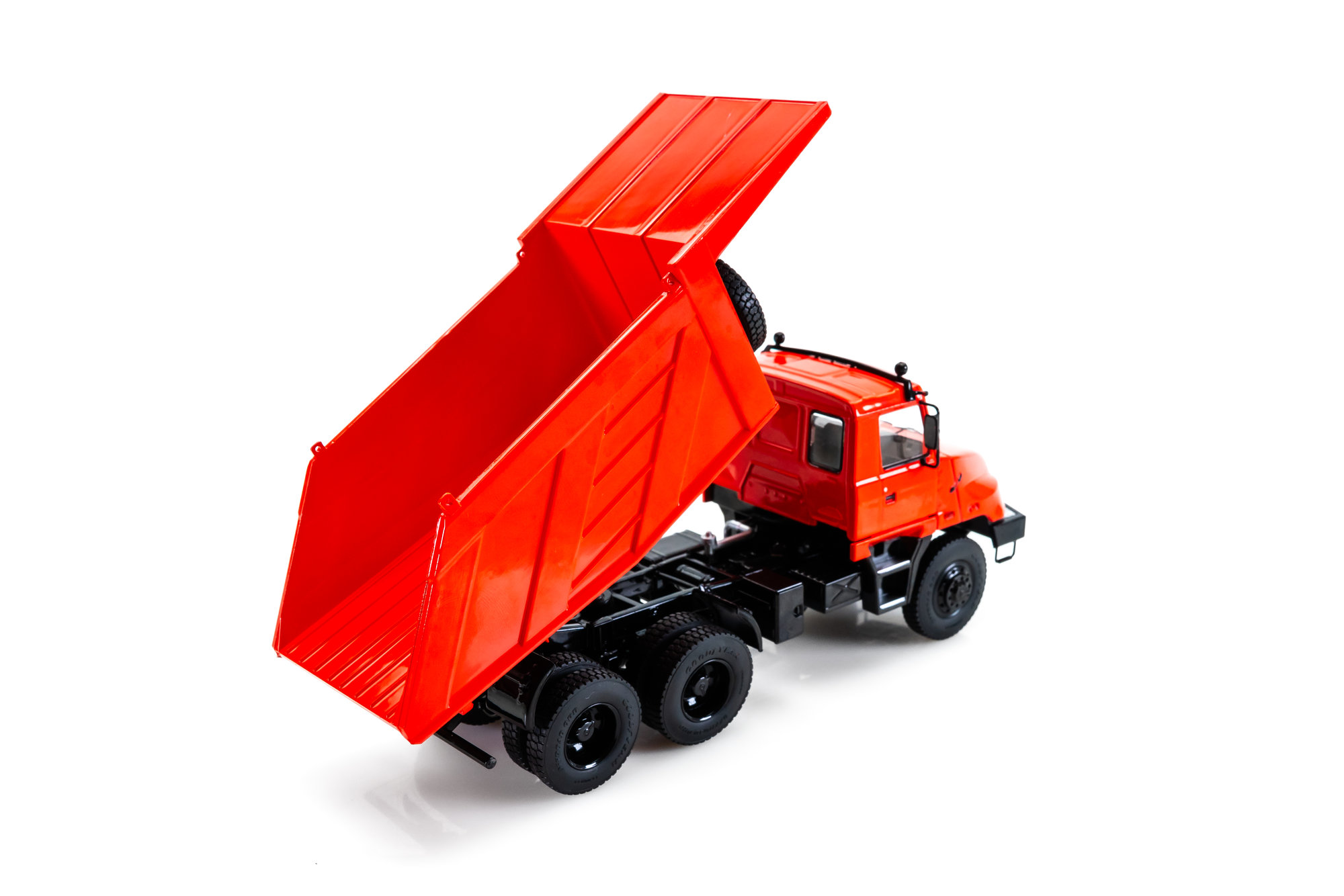 Tatra T163 S1 "JAMAL" red | Modelsnavigator.com