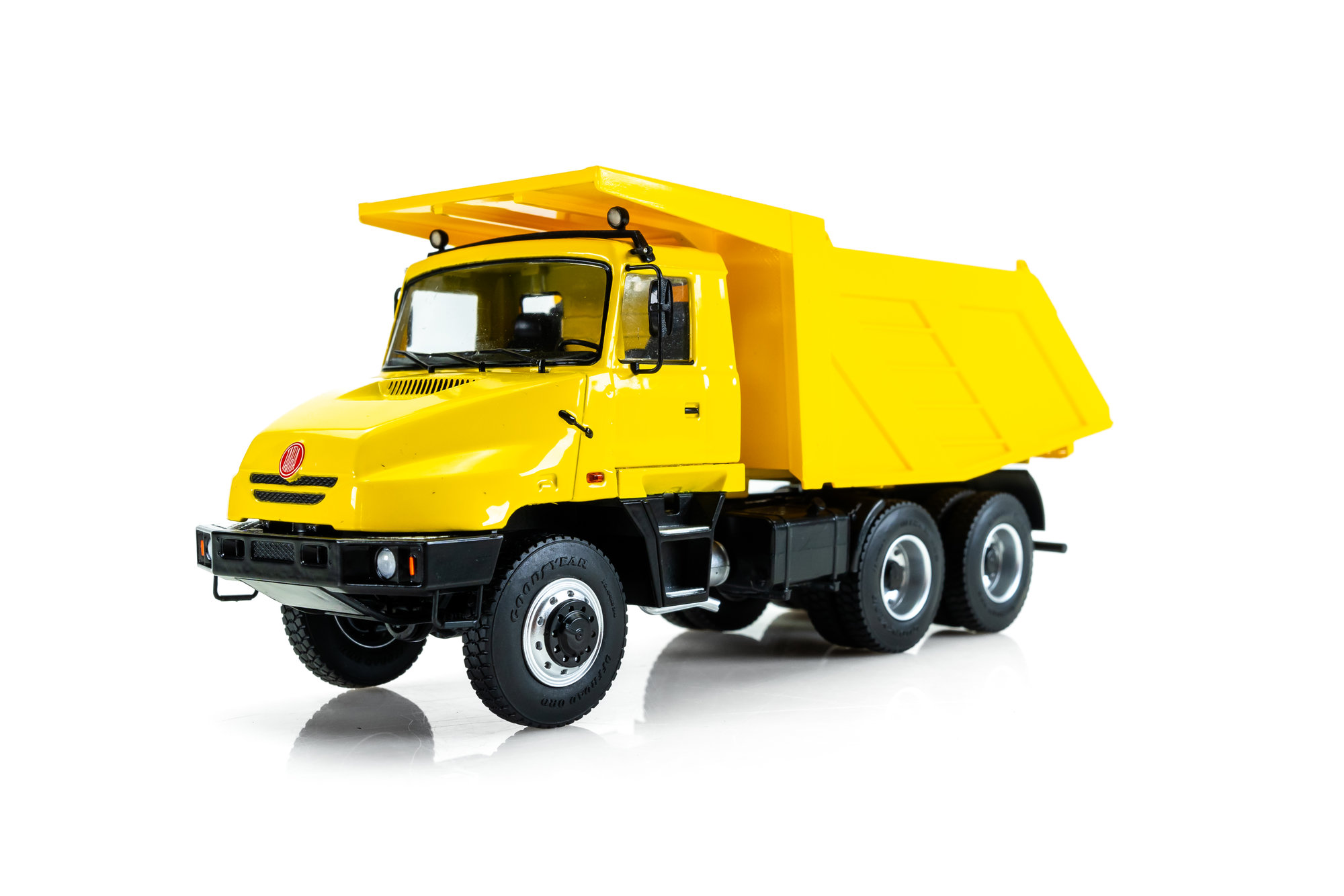 TATRA T163 S1 "JAMAL" yellow | Modelsnavigator.com