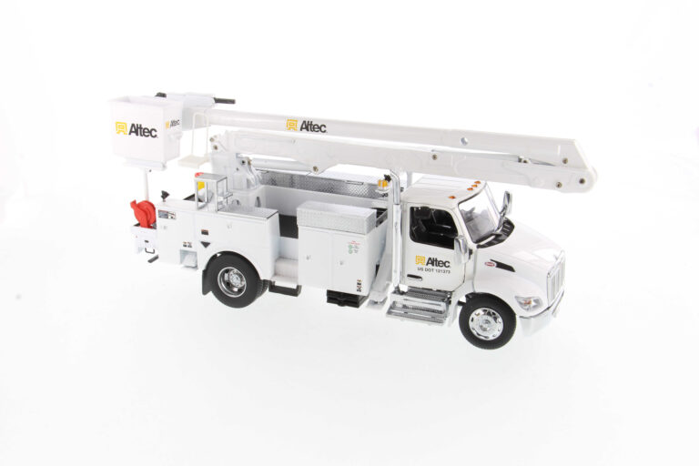 Peterbilt 536 with AA55 Altec Crane | Modelsnavigator.com