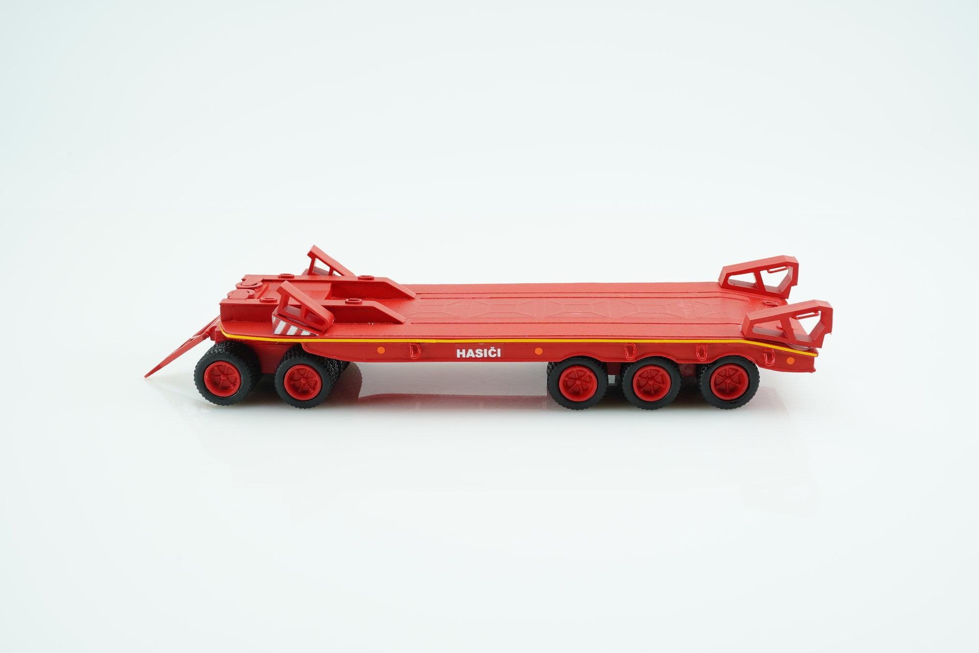 Low loader Transport P50 FIREFIGHTERS | Modelsnavigator.com