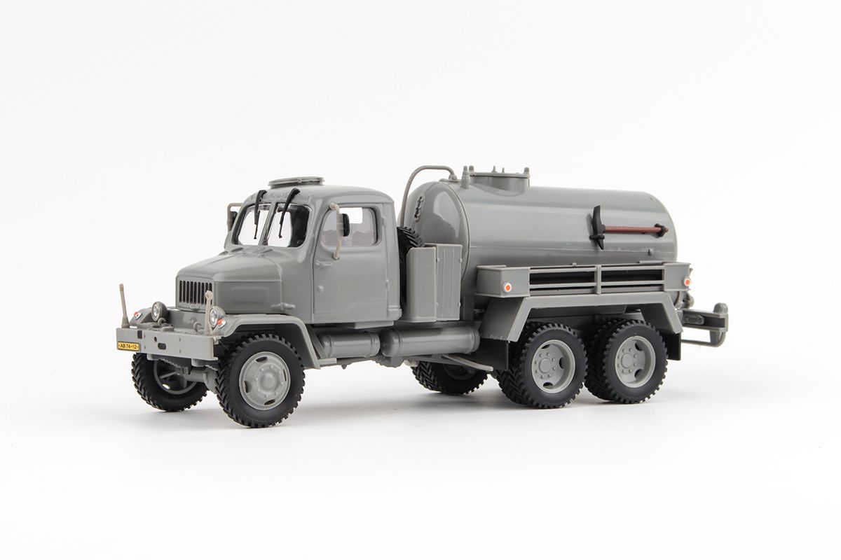 Praga V3S Fertilizer wagon (1967) - gray | Modelsnavigator.com