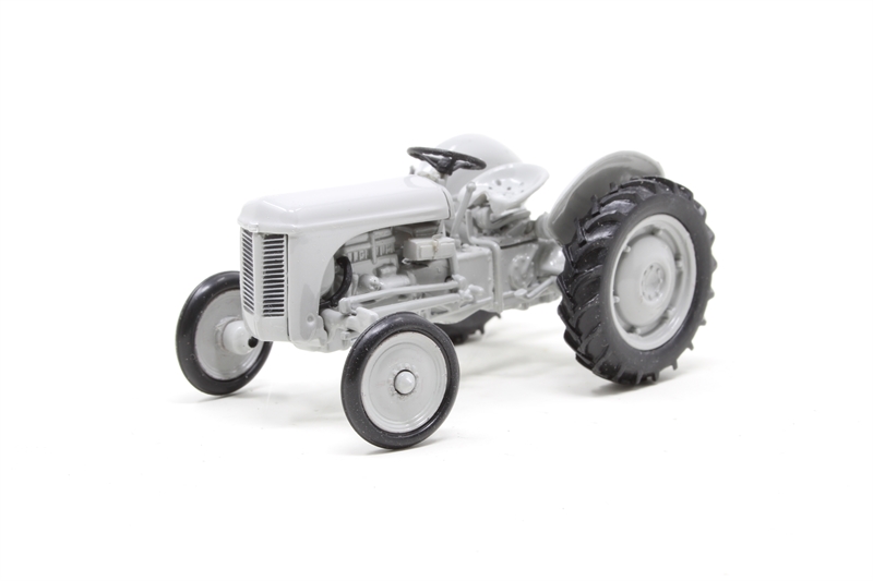 Traktor FERGUSON - TE20 - 1947 | Modelsnavigator.com