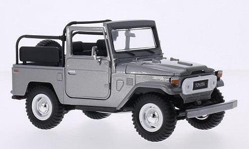 Toyota FJ40 Land Cruiser - silver | Modelsnavigator.com