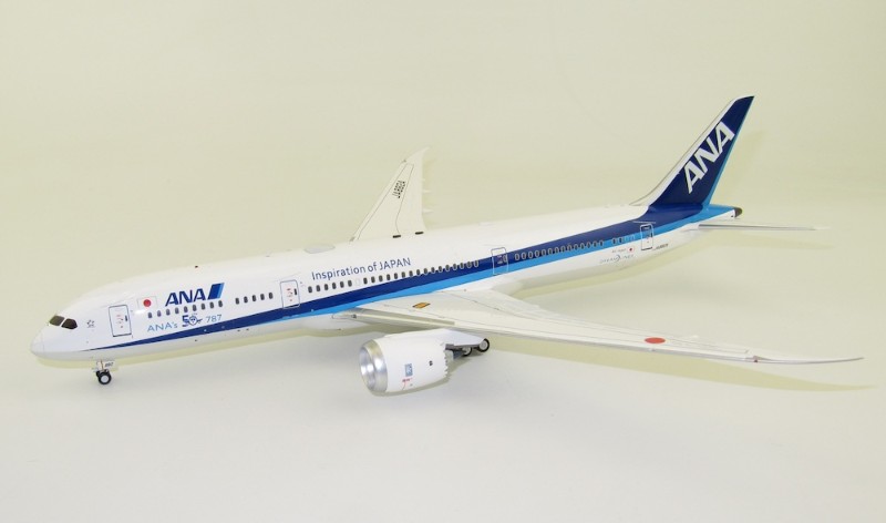 Boeing 787-9 Dreamliner ANA with stand | Modelsnavigator.com