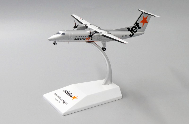 Bombardier Dash 8-Q300 Jetstar Airways with stand | Modelsnavigator.com