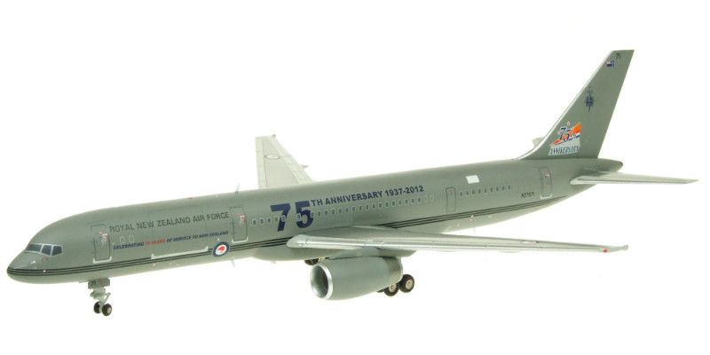 Boeing B757-2K2 Royal New Zealand Air Force, 75th Anniversary ...