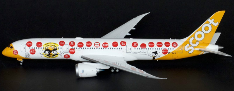 Boeing B787-9 Scoot "SG50" With Stand | Modelsnavigator.com